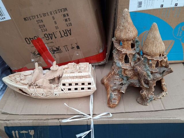 Карабль и замок для аквариума