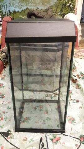 Вертикальный 4-х гранный аквариум 38литров, б/у